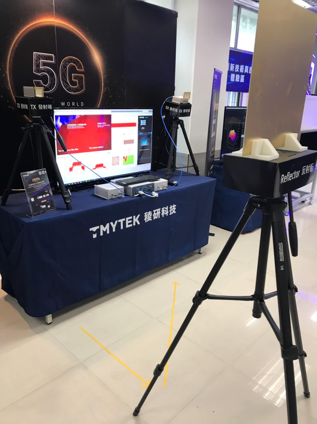 稜研科技向蔡英文總統展示5G基地台搭建方案XRifle與全球唯一快速產測方案XBeam